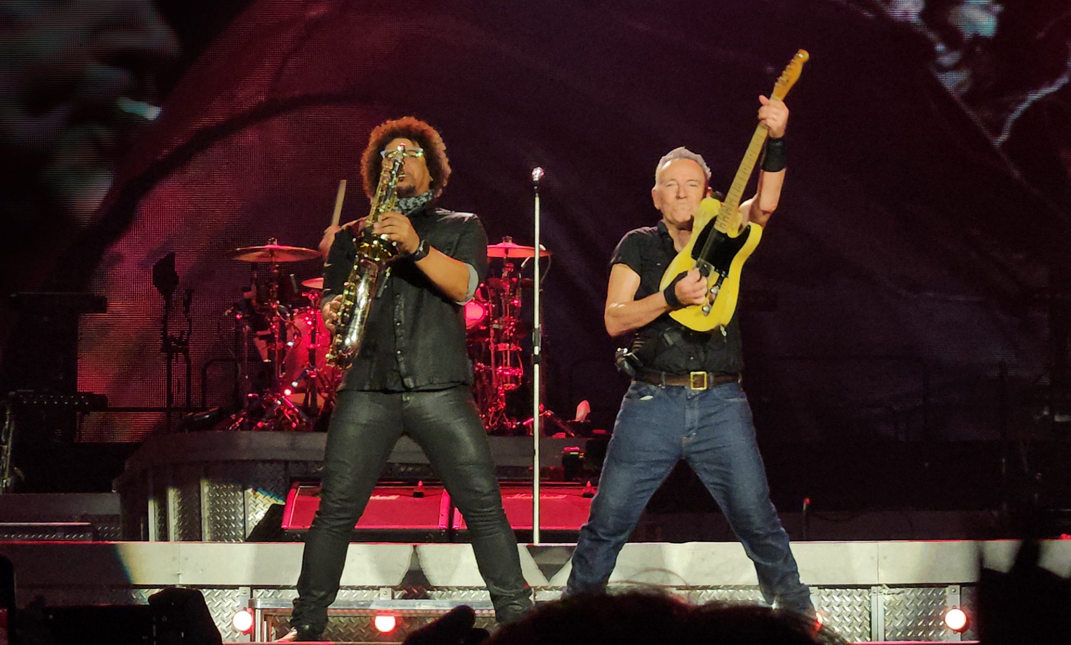 BRUCE SPRINGSTEEN SHOWS WHY HE IS THE BOSS